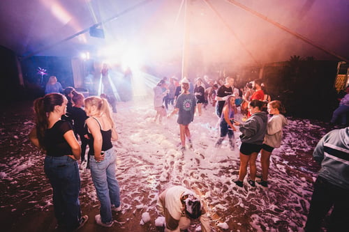 Aussie World - Ride The Night Foam Party